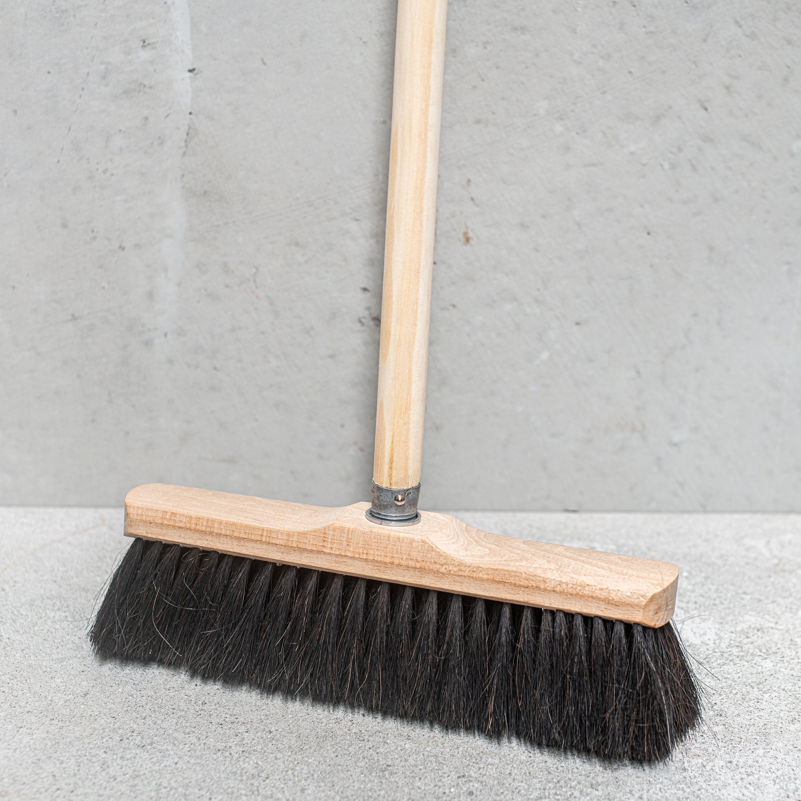 Horse Hair Broom – Heaven in Earth